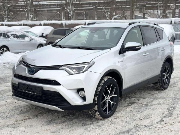 Pelēks Toyota RAV4 2016 Telšiai, ar dzinēja tilpumu 2.49 L un nobraukumu 225 tūkst. km par 15800 €, foto 3 vietnē AUTOMOTO.COM.LV