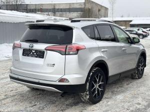 Grey Toyota RAV4 2016 in Telschi, with an engine capacity of 2.49 L and mileage of 225 thousand km for 15800 €, photo 7 on AUTOMOTO.COM.LV