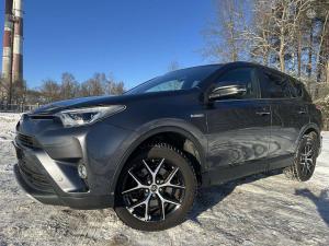 Grey Toyota RAV4 2016 in Kaunas, with an engine capacity of 2.49 L and mileage of 165 thousand km for 17600 €, photo  on AUTOMOTO.COM.LV