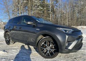 Pelēks Toyota RAV4 2016 Kauņa, ar dzinēja tilpumu 2.49 L un nobraukumu 165 tūkst. km par 17600 €, foto 2 vietnē AUTOMOTO.COM.LV