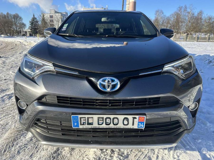 Pelēks Toyota RAV4 2016 Kauņa, ar dzinēja tilpumu 2.49 L un nobraukumu 165 tūkst. km par 17600 €, foto 20 vietnē AUTOMOTO.COM.LV