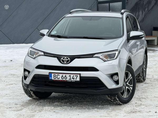 Pelēks Toyota RAV4 2016 Jonava, ar dzinēja tilpumu 2.00 L un nobraukumu 237 tūkst. km par 11990 €, foto 1 vietnē AUTOMOTO.COM.LV