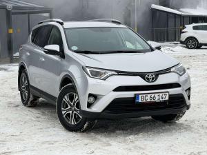 Grey Toyota RAV4 2016 in Jonava, with an engine capacity of 2.00 L and mileage of 237 thousand km for 11990 €, photo 12 on AUTOMOTO.COM.LV