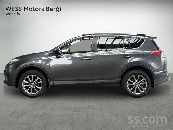 Pelēks Toyota RAV4 2016 Rīga, ar dzinēja tilpumu 2.00 L un nobraukumu 203 tūkst. km par 16990 €, foto 3 vietnē AUTOMOTO.COM.LV