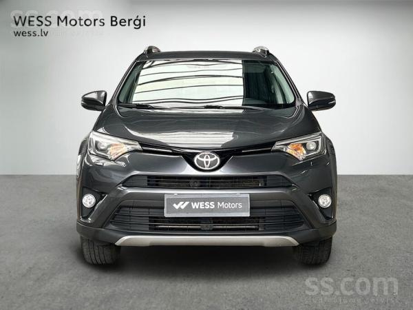 Pelēks Toyota RAV4 2016 Rīga, ar dzinēja tilpumu 2.00 L un nobraukumu 203 tūkst. km par 16990 €, foto 5 vietnē AUTOMOTO.COM.LV
