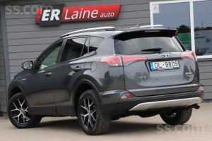 Pelēks Toyota RAV4 2016 Tukums, ar dzinēja tilpumu 2.50 L un nobraukumu 240 tūkst. km par 13900 €, foto 5 vietnē AUTOMOTO.COM.LV