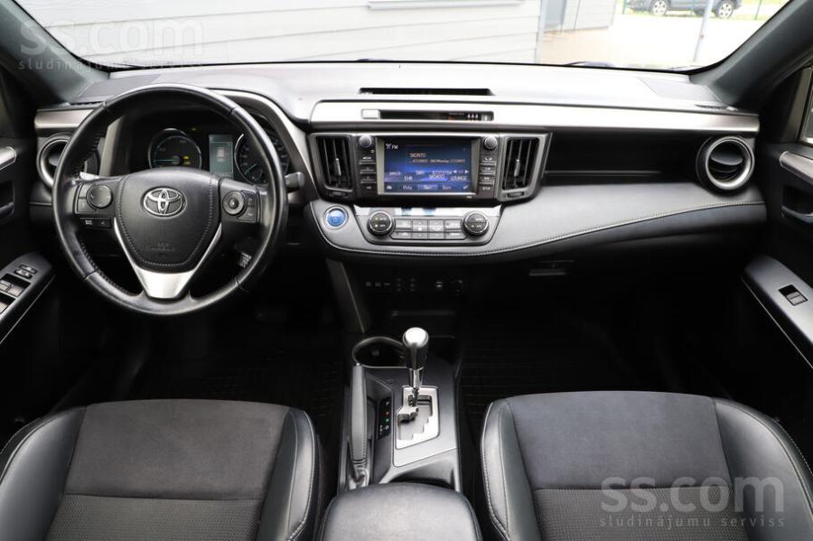 Pelēks Toyota RAV4 2016 Tukums, ar dzinēja tilpumu 2.50 L un nobraukumu 240 tūkst. km par 13900 €, foto 8 vietnē AUTOMOTO.COM.LV