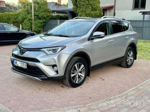 Grey Toyota RAV4 2016 in Riga, with an engine capacity of 2.00 L and mileage of 258 thousand km for 12900 €, photo  on AUTOMOTO.COM.LV