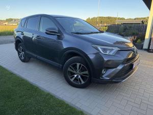 Grey Toyota RAV4 2016 in Jonava, with an engine capacity of 2.00 L and mileage of 295 thousand km for 10790 €, photo  on AUTOMOTO.COM.LV