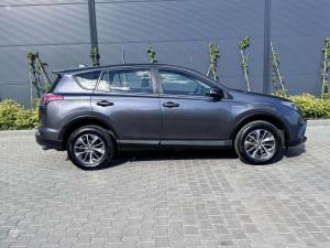 Grey Toyota RAV4 2016 in Vilnius, with an engine capacity of 2.49 L and mileage of 199 thousand km for 16350 €, photo 9 on AUTOMOTO.COM.LV