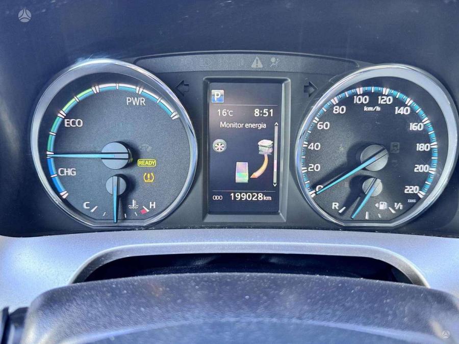 Grey Toyota RAV4 2016 in Vilnius, with an engine capacity of 2.49 L and mileage of 199 thousand km for 16350 €, photo 20 on AUTOMOTO.COM.LV