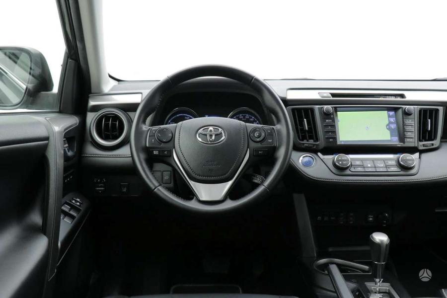 Pelēks Toyota RAV4 2016 Viļņa, ar dzinēja tilpumu 2.49 L un nobraukumu 105 tūkst. km par 20900 €, foto 9 vietnē AUTOMOTO.COM.LV