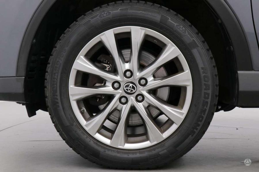 Pelēks Toyota RAV4 2016 Viļņa, ar dzinēja tilpumu 2.49 L un nobraukumu 105 tūkst. km par 20900 €, foto 17 vietnē AUTOMOTO.COM.LV