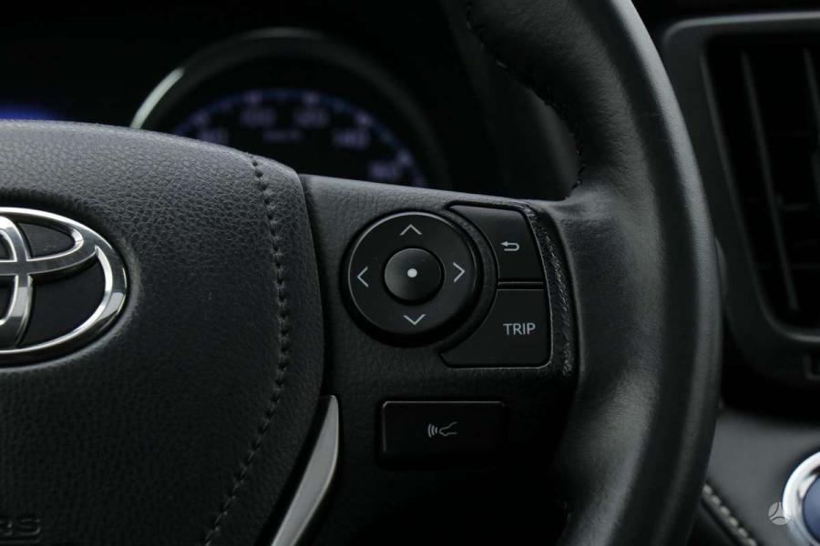 Pelēks Toyota RAV4 2016 Viļņa, ar dzinēja tilpumu 2.49 L un nobraukumu 105 tūkst. km par 20900 €, foto 34 vietnē AUTOMOTO.COM.LV