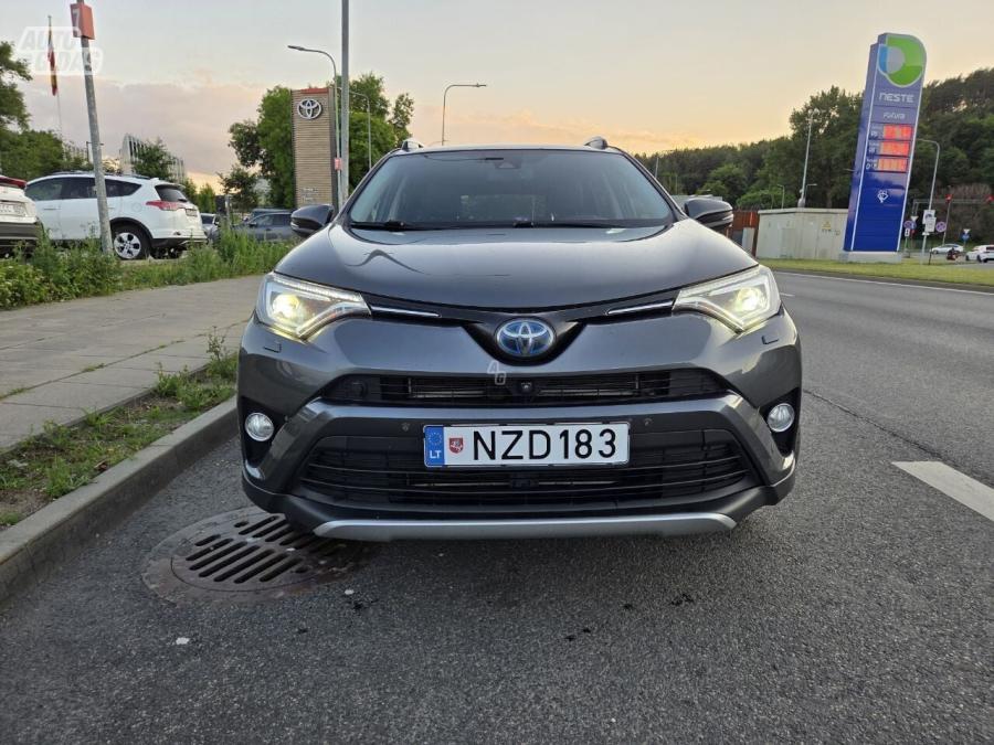 Pelēks Toyota RAV4 2016 Viļņa, ar dzinēja tilpumu 2.50 L un nobraukumu 299 tūkst. km par 16500 €, foto 6 vietnē AUTOMOTO.COM.LV