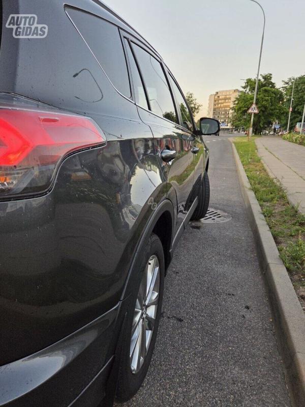 Pelēks Toyota RAV4 2016 Viļņa, ar dzinēja tilpumu 2.50 L un nobraukumu 299 tūkst. km par 16500 €, foto 7 vietnē AUTOMOTO.COM.LV
