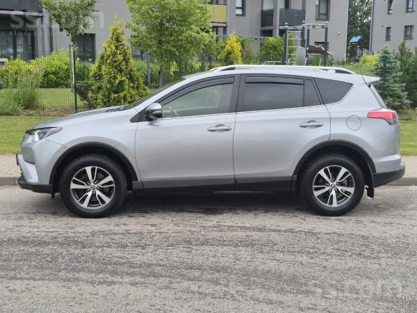Grey Toyota RAV4 2016 in Riga, with an engine capacity of 2.00 L and mileage of 250 thousand km for 11200 €, photo 3 on AUTOMOTO.COM.LV