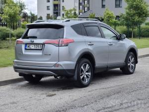 Pelēks Toyota RAV4 2016 Rīga, ar dzinēja tilpumu 2.00 L un nobraukumu 250 tūkst. km par 11200 €, foto 6 vietnē AUTOMOTO.COM.LV