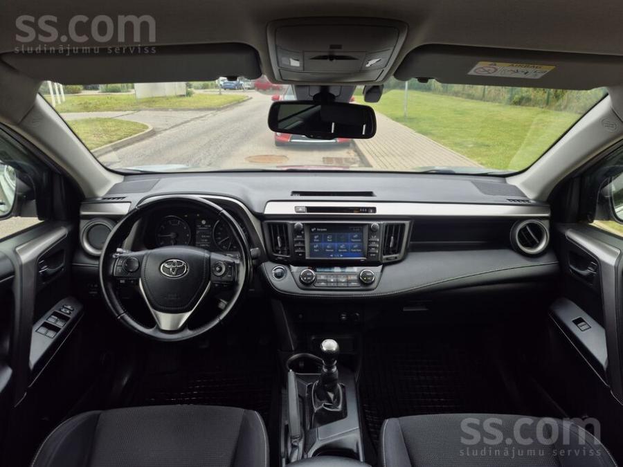 Pelēks Toyota RAV4 2016 Rīga, ar dzinēja tilpumu 2.00 L un nobraukumu 250 tūkst. km par 11200 €, foto 10 vietnē AUTOMOTO.COM.LV
