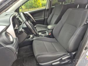 Pelēks Toyota RAV4 2016 Rīga, ar dzinēja tilpumu 2.00 L un nobraukumu 250 tūkst. km par 11200 €, foto 13 vietnē AUTOMOTO.COM.LV