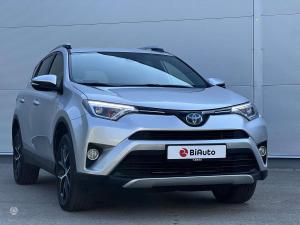 Grey Toyota RAV4 2016 in Utena, with an engine capacity of 2.49 L and mileage of 180 thousand km for 16750 €, photo 10 on AUTOMOTO.COM.LV