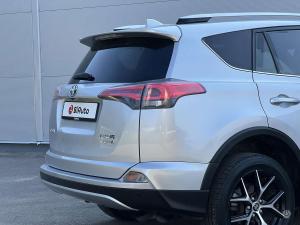 Grey Toyota RAV4 2016 in Utena, with an engine capacity of 2.49 L and mileage of 180 thousand km for 16750 €, photo 21 on AUTOMOTO.COM.LV