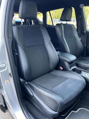 Grey Toyota RAV4 2016 in Utena, with an engine capacity of 2.49 L and mileage of 180 thousand km for 16750 €, photo 39 on AUTOMOTO.COM.LV