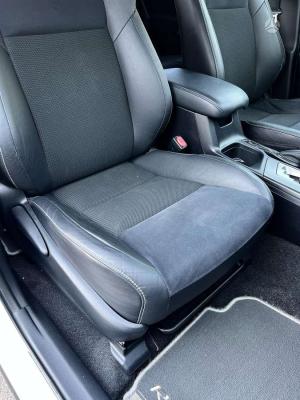 Grey Toyota RAV4 2016 in Utena, with an engine capacity of 2.49 L and mileage of 180 thousand km for 16750 €, photo 40 on AUTOMOTO.COM.LV