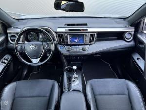 Grey Toyota RAV4 2016 in Utena, with an engine capacity of 2.49 L and mileage of 180 thousand km for 16750 €, photo 42 on AUTOMOTO.COM.LV