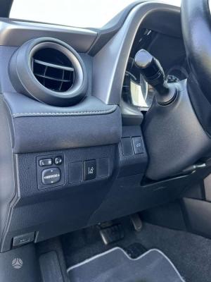 Grey Toyota RAV4 2016 in Utena, with an engine capacity of 2.49 L and mileage of 180 thousand km for 16750 €, photo 52 on AUTOMOTO.COM.LV