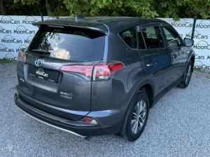 Grey Toyota RAV4 2016 in Vilnius, with an engine capacity of 2.49 L and mileage of 192 thousand km for 17200 €, photo 7 on AUTOMOTO.COM.LV