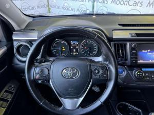 Grey Toyota RAV4 2016 in Vilnius, with an engine capacity of 2.49 L and mileage of 192 thousand km for 17200 €, photo 11 on AUTOMOTO.COM.LV