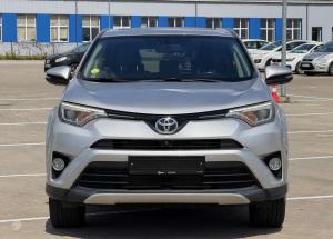 Pelēks Toyota RAV4 2016 Tauragė, ar dzinēja tilpumu 2.00 L un nobraukumu 197 tūkst. km par 13700 €, foto 4 vietnē AUTOMOTO.COM.LV