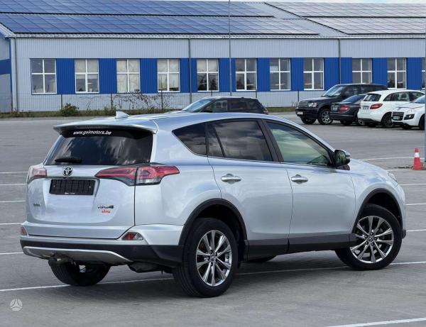 Pelēks Toyota RAV4 2016 Tauragė, ar dzinēja tilpumu 2.00 L un nobraukumu 197 tūkst. km par 13700 €, foto 7 vietnē AUTOMOTO.COM.LV