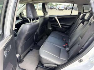 Pelēks Toyota RAV4 2016 Tauragė, ar dzinēja tilpumu 2.00 L un nobraukumu 197 tūkst. km par 13700 €, foto 12 vietnē AUTOMOTO.COM.LV