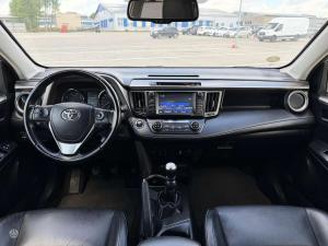 Pelēks Toyota RAV4 2016 Tauragė, ar dzinēja tilpumu 2.00 L un nobraukumu 197 tūkst. km par 13700 €, foto 15 vietnē AUTOMOTO.COM.LV