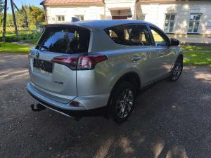 Grey Toyota RAV4 2016 in Utena, with an engine capacity of 2.00 L and mileage of 251 thousand km for 11700 €, photo 5 on AUTOMOTO.COM.LV