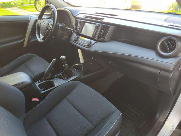 Pelēks Toyota RAV4 2016 Utena, ar dzinēja tilpumu 2.00 L un nobraukumu 251 tūkst. km par 11700 €, foto 6 vietnē AUTOMOTO.COM.LV