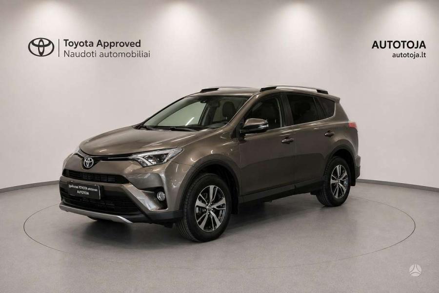Grey Toyota RAV4 2016 in Kaunas, with an engine capacity of 1.99 L and mileage of 188 thousand km for 13900 €, photo 1 on AUTOMOTO.COM.LV