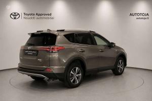 Grey Toyota RAV4 2016 in Kaunas, with an engine capacity of 1.99 L and mileage of 188 thousand km for 13900 €, photo 3 on AUTOMOTO.COM.LV