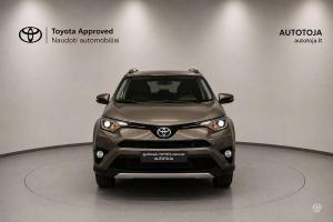 Grey Toyota RAV4 2016 in Kaunas, with an engine capacity of 1.99 L and mileage of 188 thousand km for 13900 €, photo 6 on AUTOMOTO.COM.LV