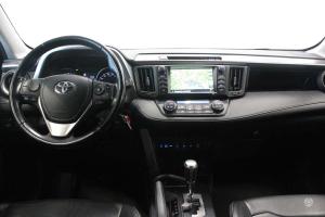 Grey Toyota RAV4 2016 in Kaunas, with an engine capacity of 1.99 L and mileage of 188 thousand km for 13900 €, photo 9 on AUTOMOTO.COM.LV