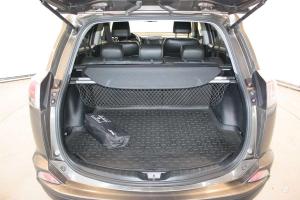Grey Toyota RAV4 2016 in Kaunas, with an engine capacity of 1.99 L and mileage of 188 thousand km for 13900 €, photo 11 on AUTOMOTO.COM.LV