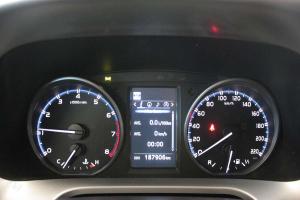Grey Toyota RAV4 2016 in Kaunas, with an engine capacity of 1.99 L and mileage of 188 thousand km for 13900 €, photo 14 on AUTOMOTO.COM.LV