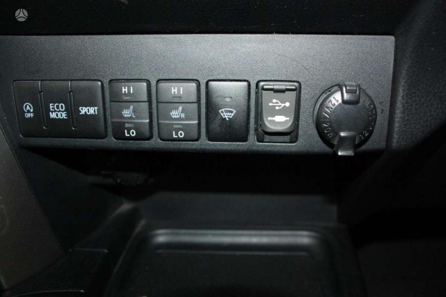 Grey Toyota RAV4 2016 in Kaunas, with an engine capacity of 1.99 L and mileage of 188 thousand km for 13900 €, photo 28 on AUTOMOTO.COM.LV