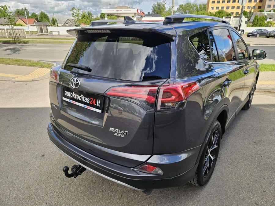 Pelēks Toyota RAV4 2016 Šauļi, ar dzinēja tilpumu 1.99 L un nobraukumu 166 tūkst. km par 16950 €, foto 6 vietnē AUTOMOTO.COM.LV