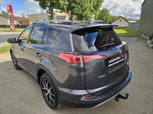Pelēks Toyota RAV4 2016 Šauļi, ar dzinēja tilpumu 1.99 L un nobraukumu 166 tūkst. km par 16950 €, foto 9 vietnē AUTOMOTO.COM.LV