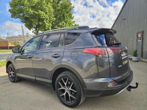 Pelēks Toyota RAV4 2016 Šauļi, ar dzinēja tilpumu 1.99 L un nobraukumu 166 tūkst. km par 16950 €, foto 10 vietnē AUTOMOTO.COM.LV