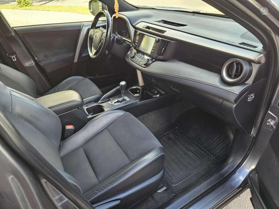 Pelēks Toyota RAV4 2016 Šauļi, ar dzinēja tilpumu 1.99 L un nobraukumu 166 tūkst. km par 16950 €, foto 16 vietnē AUTOMOTO.COM.LV