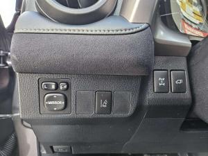 Pelēks Toyota RAV4 2016 Šauļi, ar dzinēja tilpumu 1.99 L un nobraukumu 166 tūkst. km par 16950 €, foto 27 vietnē AUTOMOTO.COM.LV